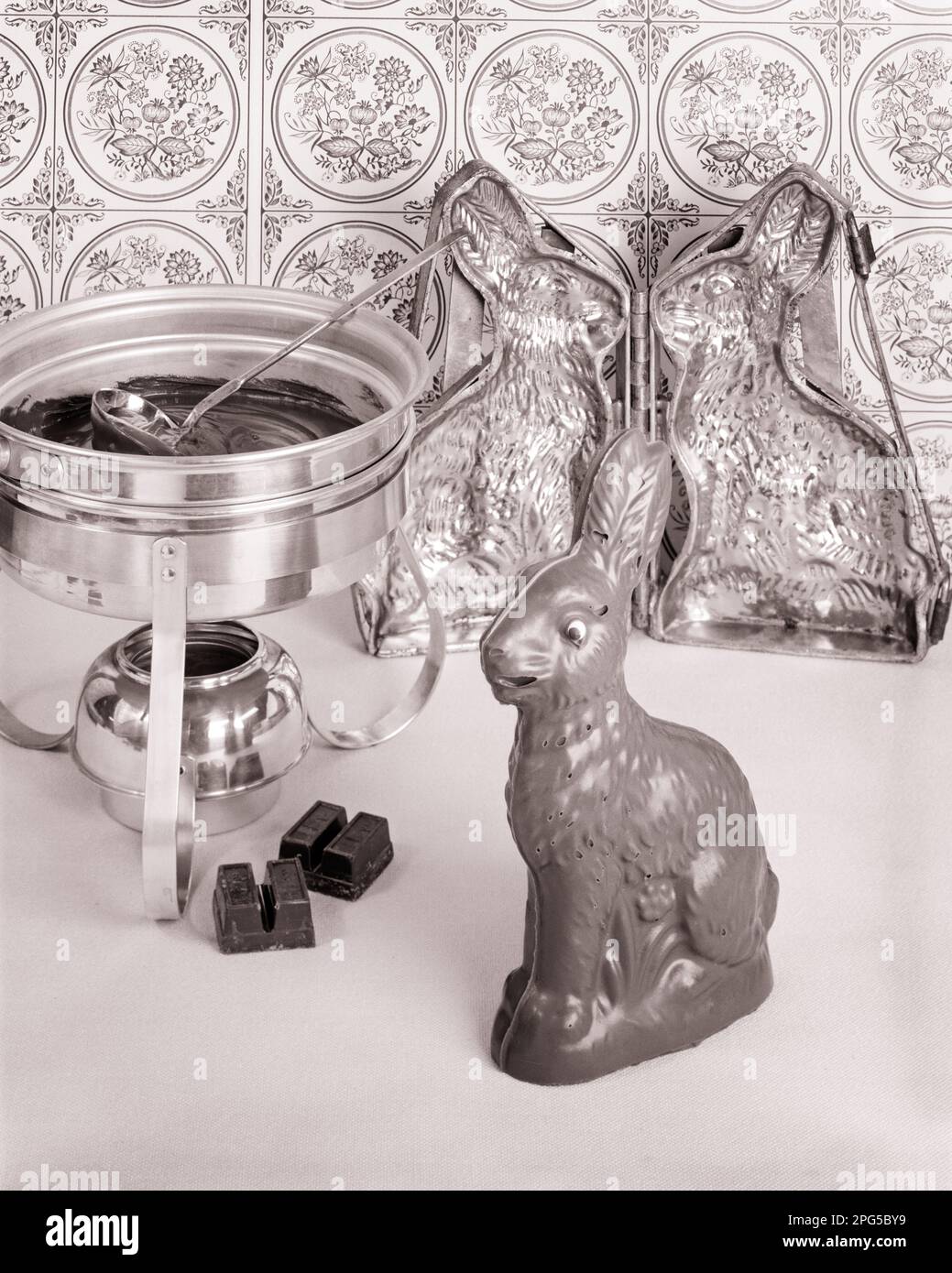 Melted bunny chocolate hi-res stock photography and images - Alamy