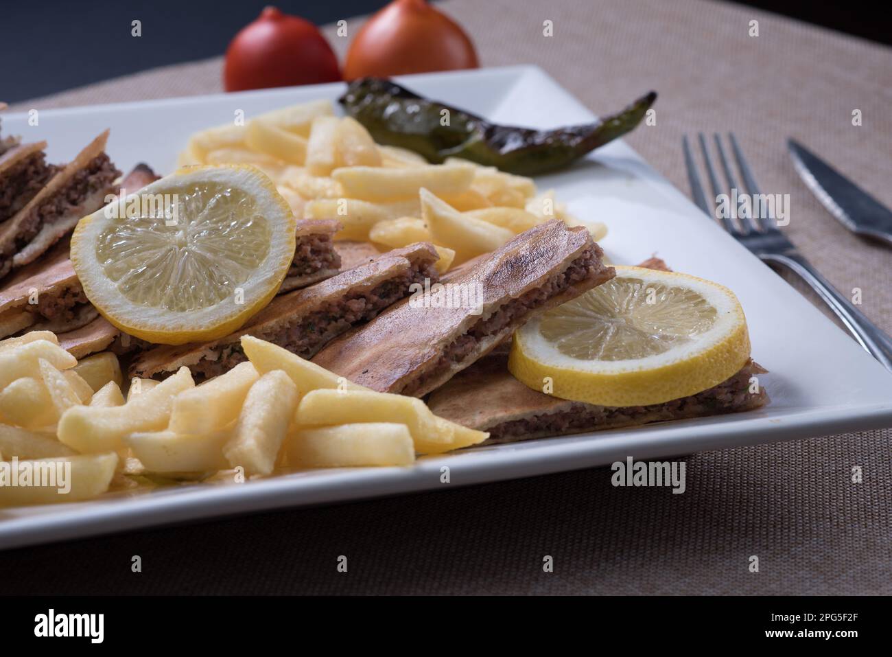 Lebanese arayes hi-res stock photography and images - Alamy