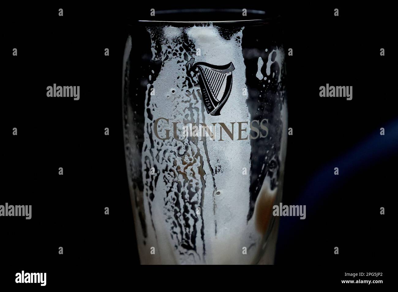 Empty guinness glass hi-res stock photography and images - Alamy