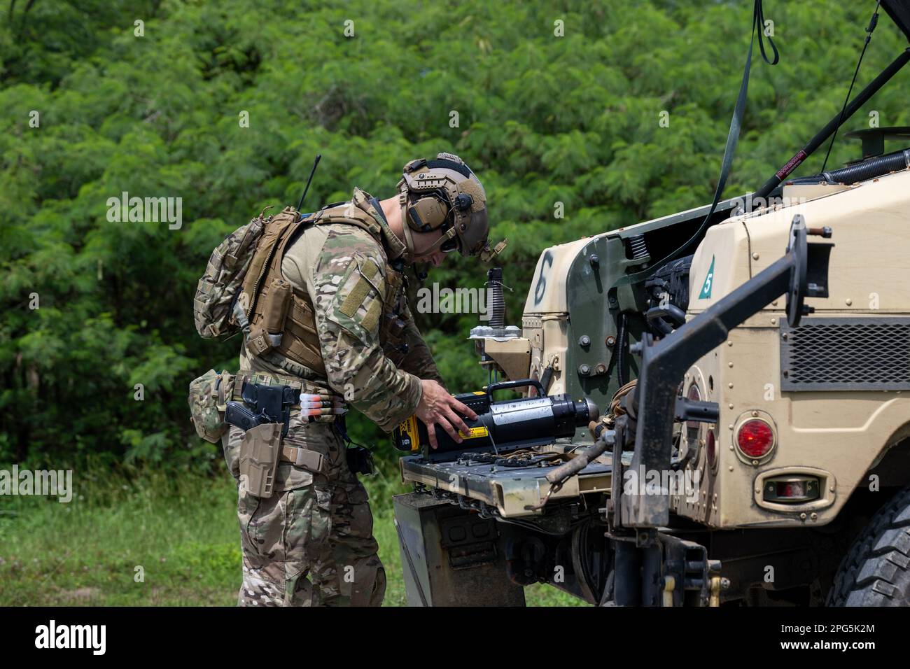 SANTA RITA, Guam (Feb. 28, 2023) Sailors assigned to Explosive Ordnance ...