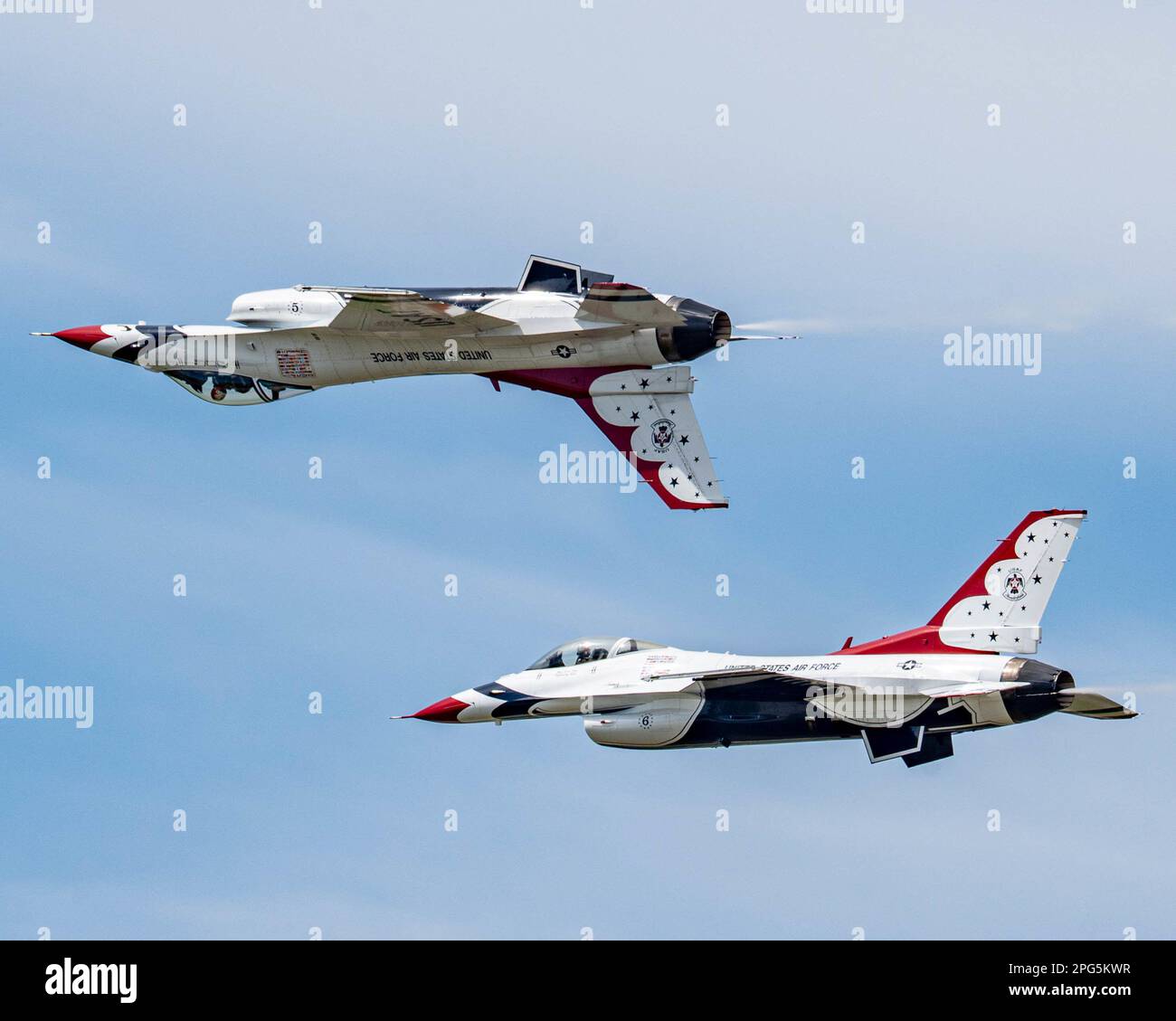 The United States Air Force Air Demonstration Squadron "Thunderbirds ...