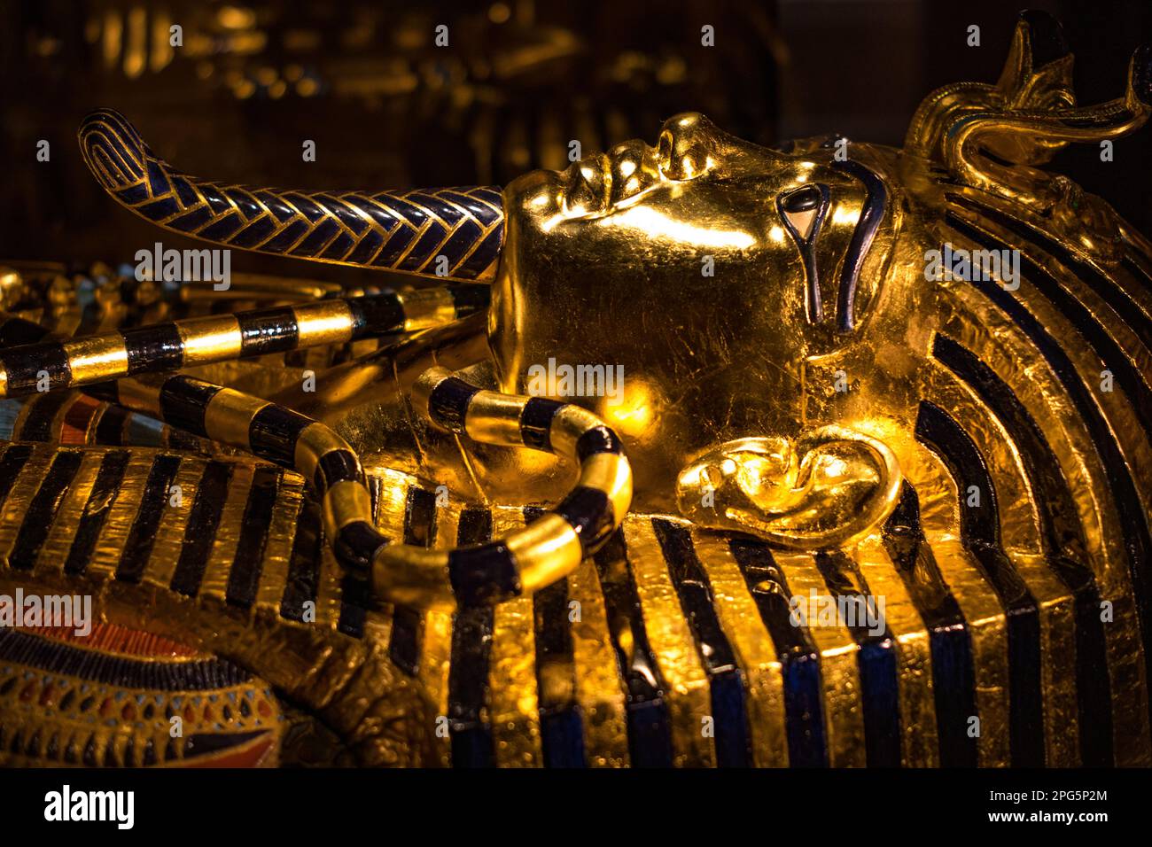 Tutankhamun's tomb at the Egyptian Museum Stock Photo - Alamy