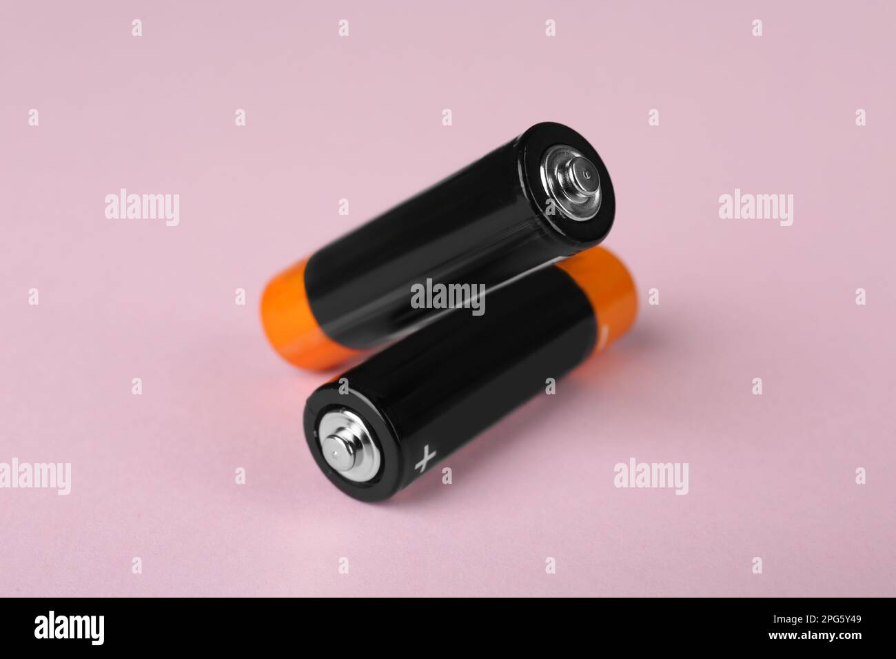 Pink batteries hi-res stock photography and images - Alamy
