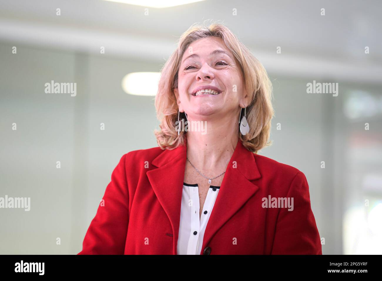 Valerie Pecresse during a new swimming competition, the Giant Open on ...