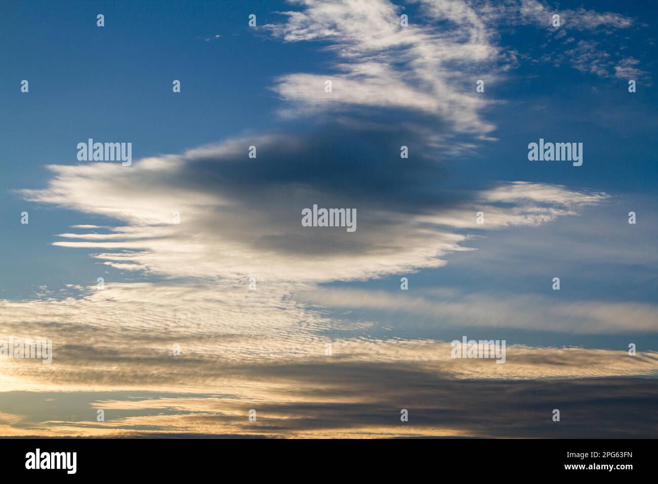 Texture Evening Sky Stock Photo - Alamy