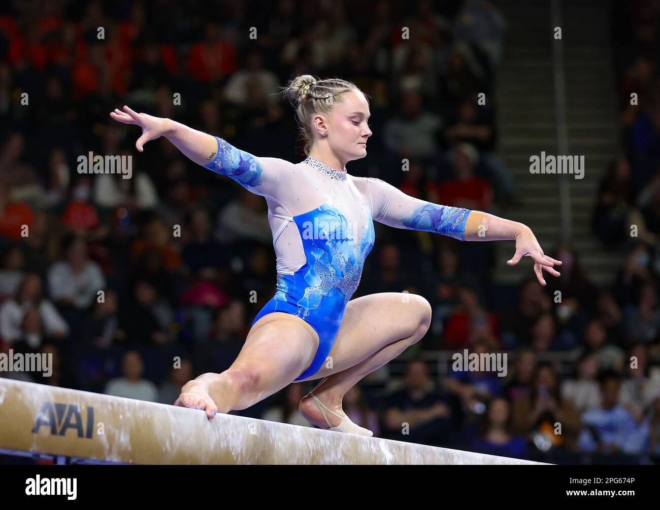 March 18, 2023: Florida's Riley McCusker performs her beam routine ...
