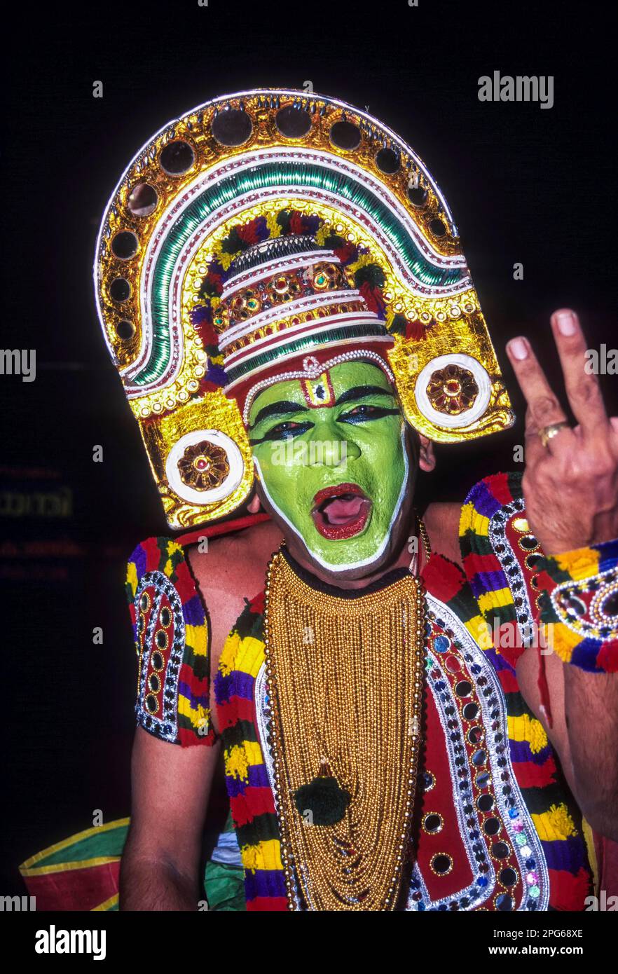 Ottan Thullal or Ottamthullal in Kerala Kalamandalam, Cheruthuruthy ...