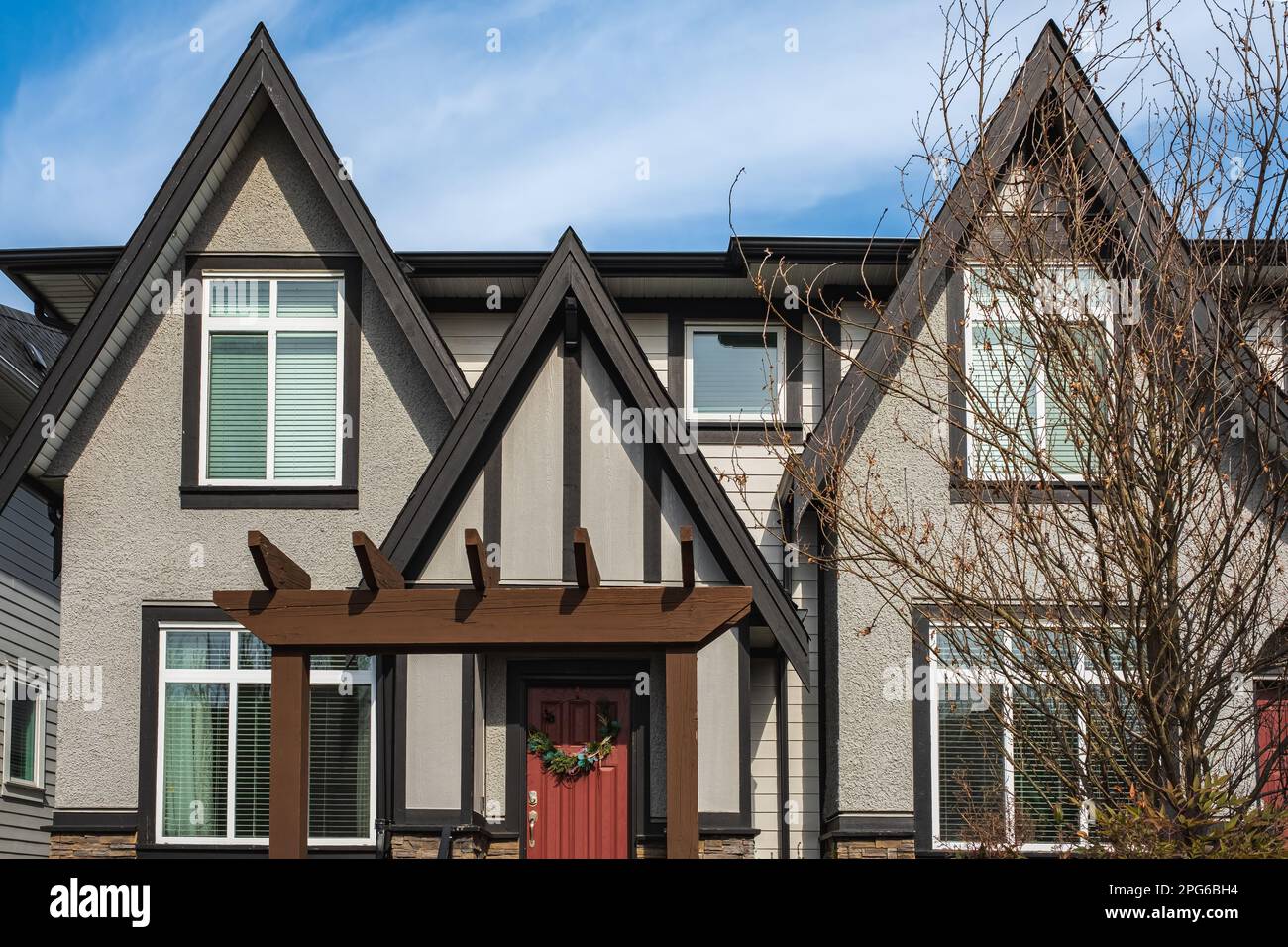 Brand new upscale townhomes in a Canadian neighbourhood. Nice ...