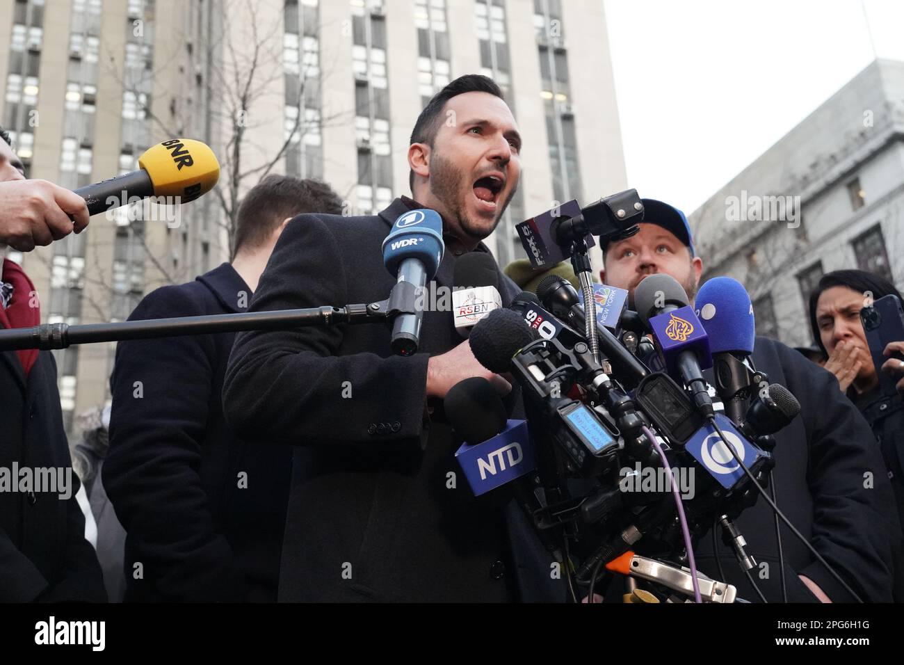 Media gathered outside hi-res stock photography and images - Alamy