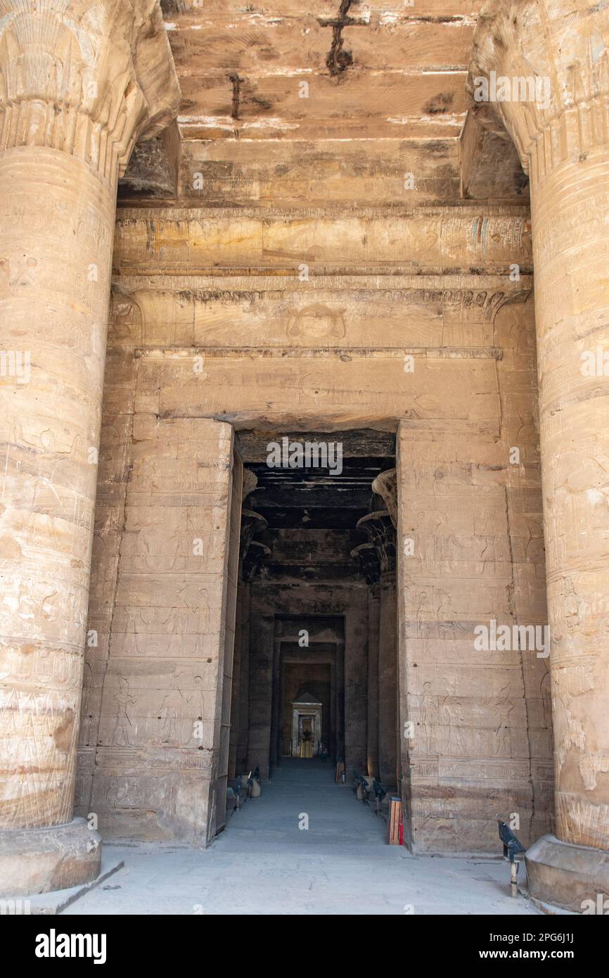 Entrance to Inner Sanctuary in Edfu Temple, Edfu, Egypt Stock Photo - Alamy