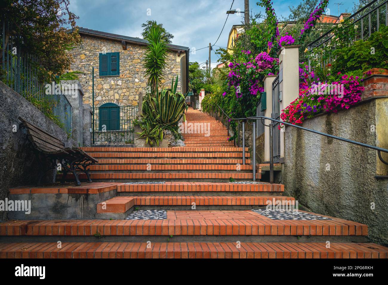 Italy stairs stone hi-res stock photography and images - Alamy