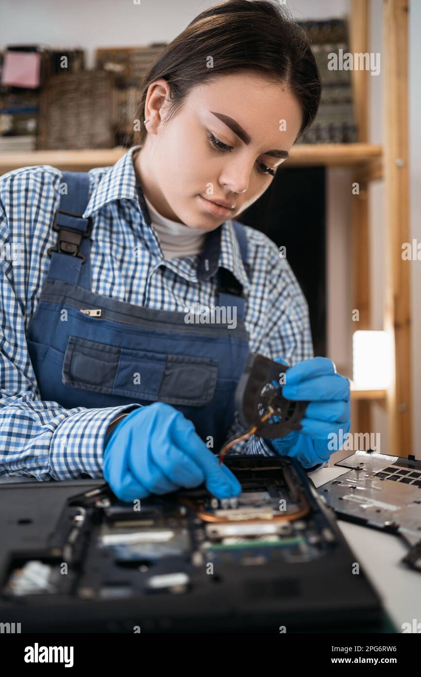 Fixing, disassembling and cleaning laptop cooling system. Dust and dirt ...