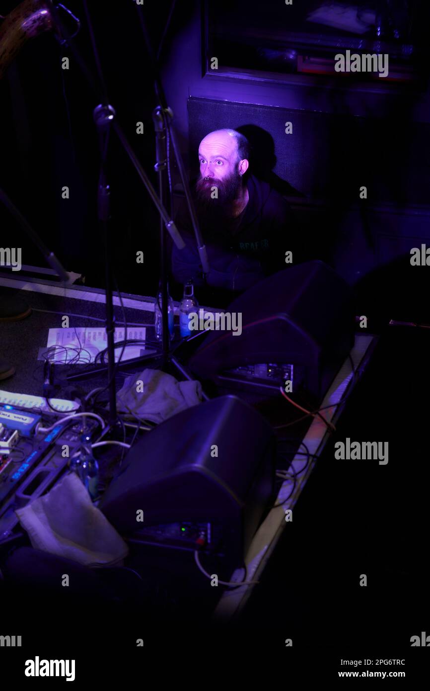 Roadie and band hi-res stock photography and images - Alamy