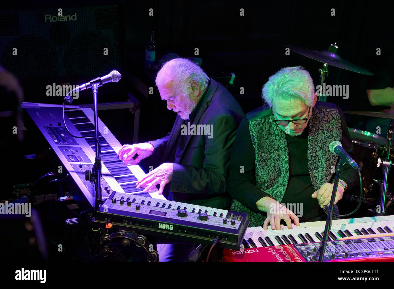 Mike Gallagher and Chaz Jankel performing with The Blockheads at The ...