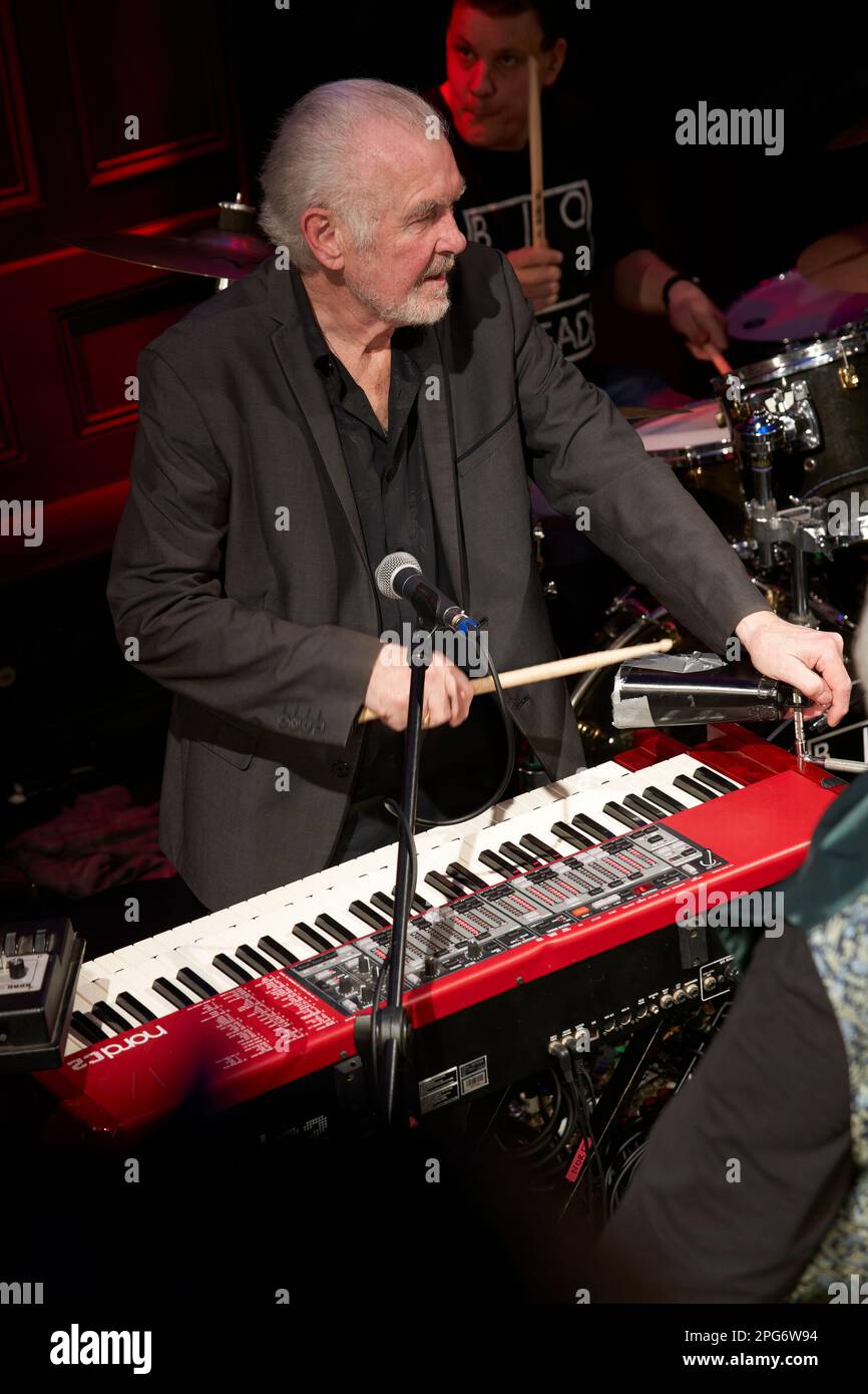 Mike Gallagher performing with The Blockheads at The Acapela Studios ...