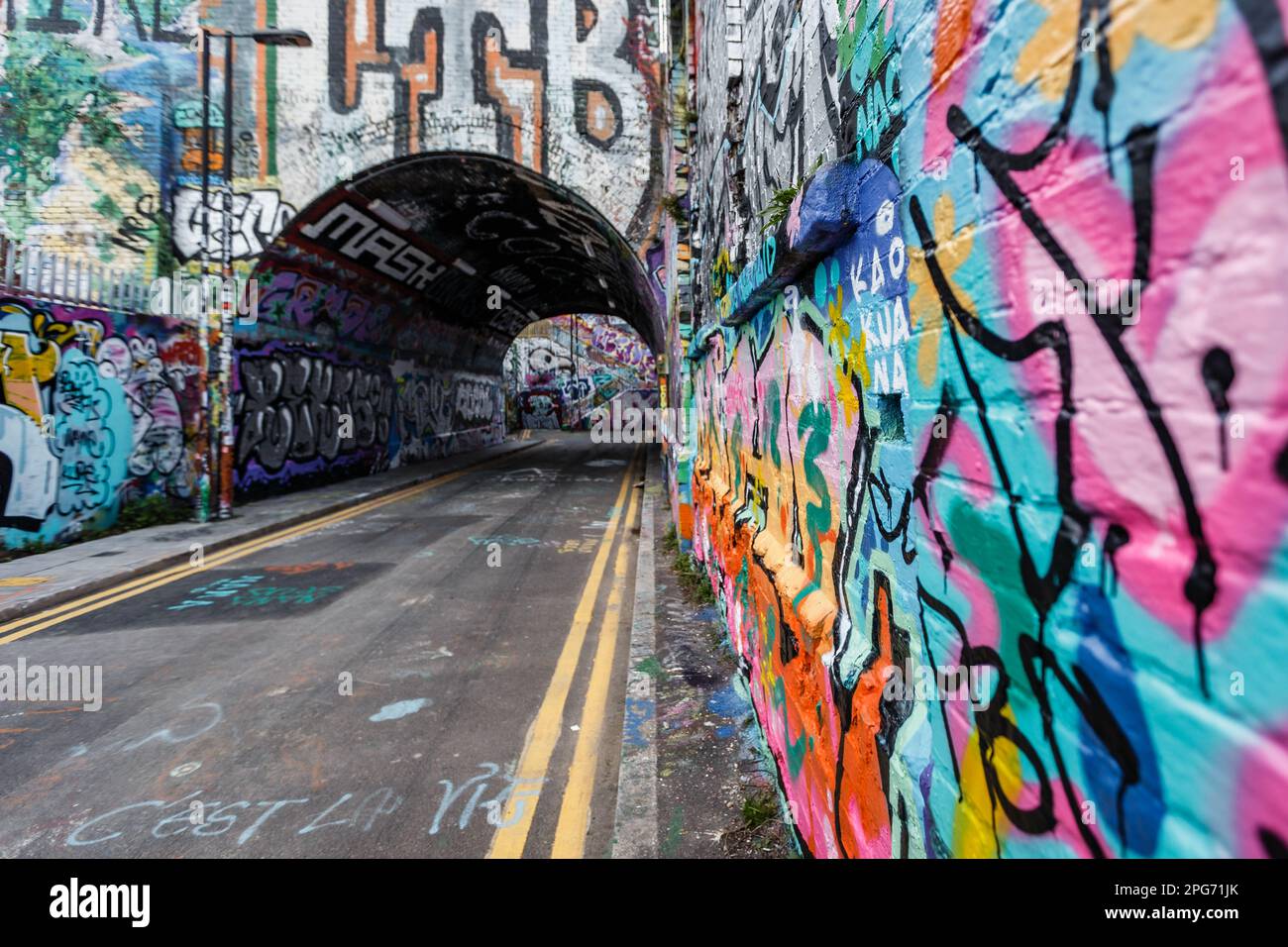 London tunnel exhibition hi-res stock photography and images - Alamy
