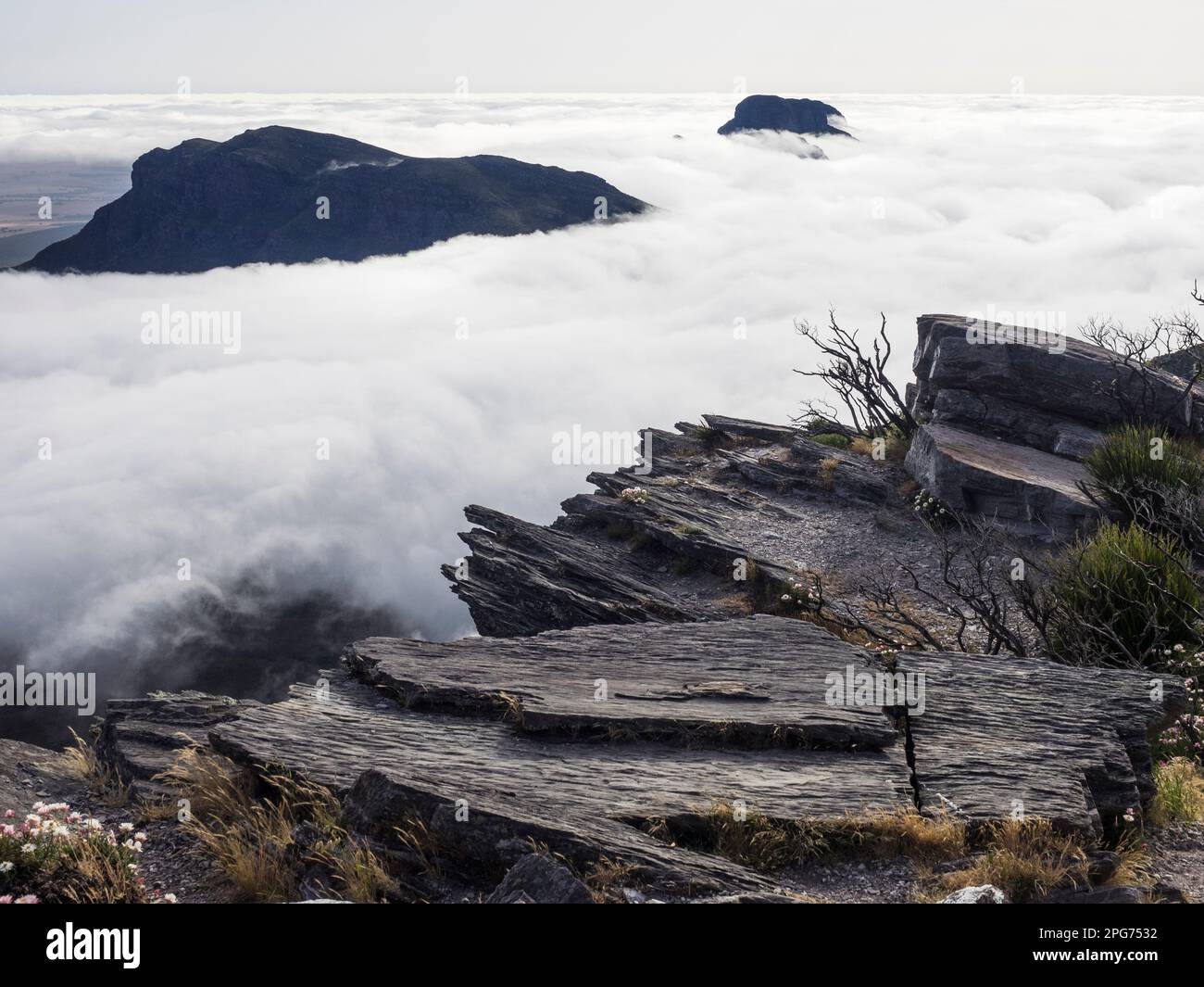 Cloud-shrouded peaks from the summit of Bluff Knoll (1099m), Stirling ...