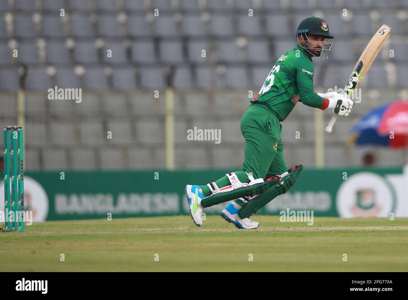 Litton kumer das captain hi-res stock photography and images - Alamy