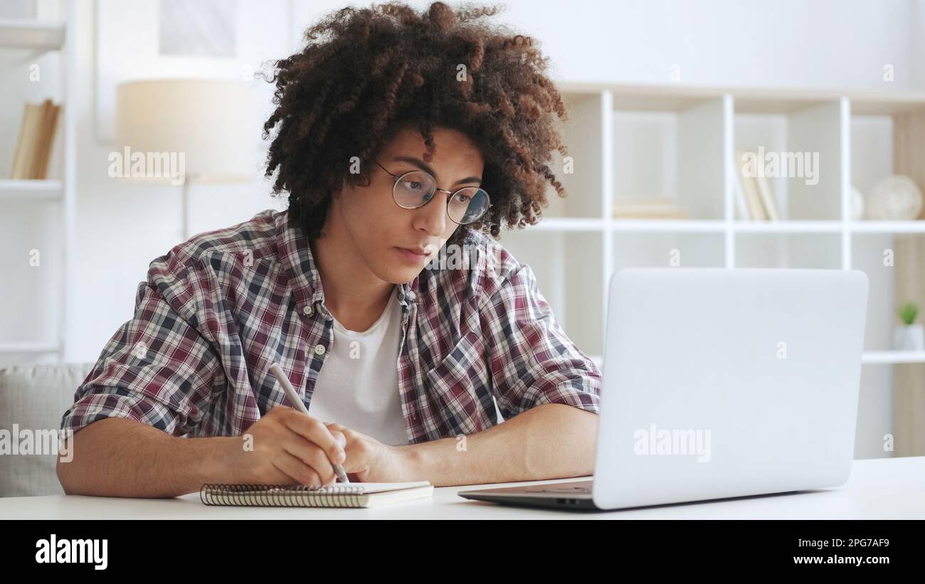 Online e-learning virtual class student laptop Stock Photo - Alamy