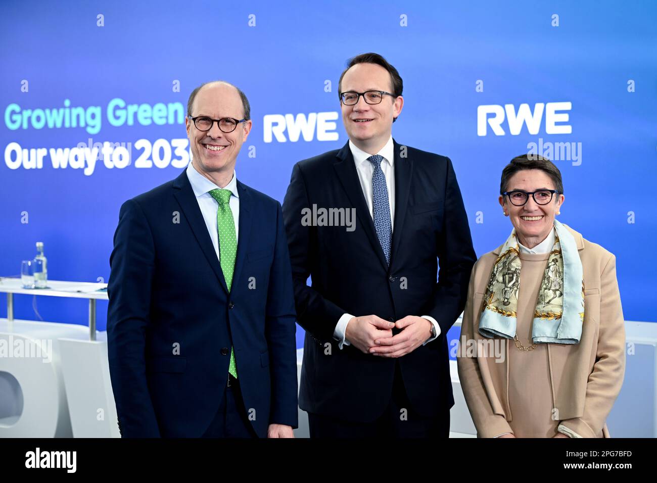 Michael cho hi-res stock photography and images - Alamy