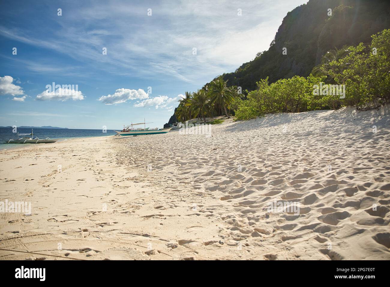 Paradise beach of Coron, Palawan in the Philippines with fine white ...