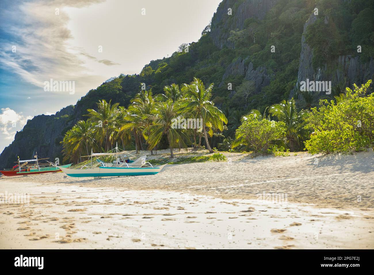 Paradise beach of Coron, Palawan in the Philippines with fine white ...