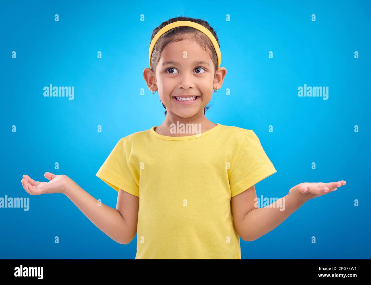 Child shrug face hi-res stock photography and images - Alamy