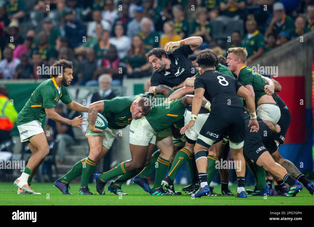 Malcolm Marx with the ball in a rolling mall during the Springbok test ...