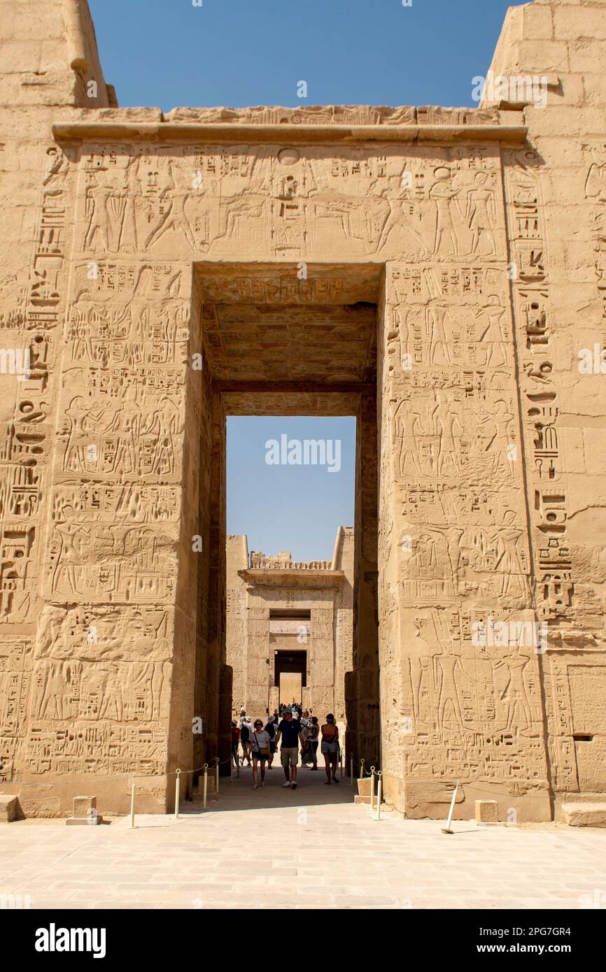 Amenhotep iii king egypt hi-res stock photography and images - Alamy