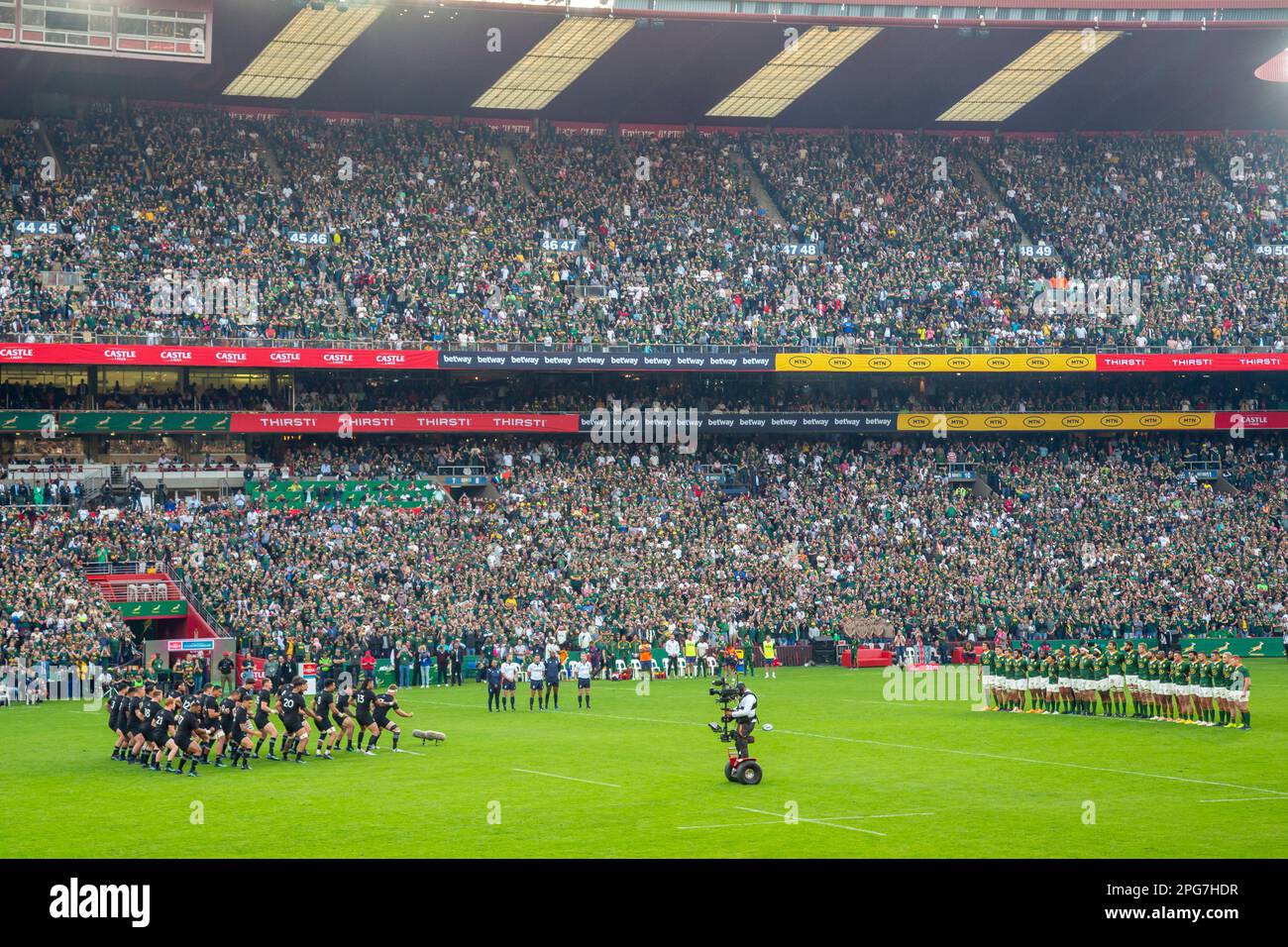 The Springboks face up to the Haka by the All Blacks ahead of the Rugby ...