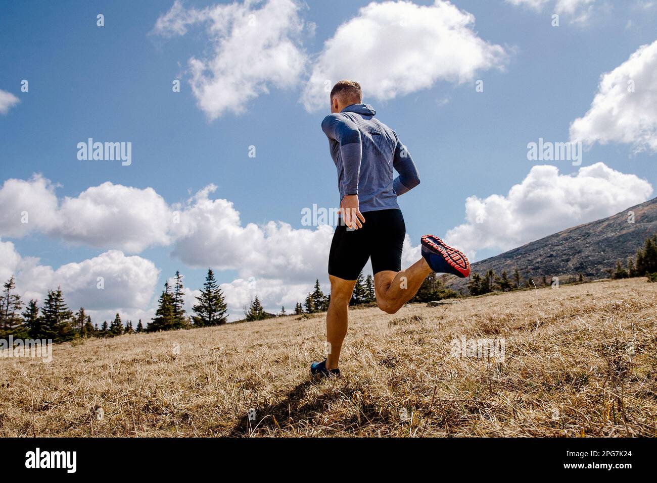 Long pants man running track hi-res stock photography and images - Alamy