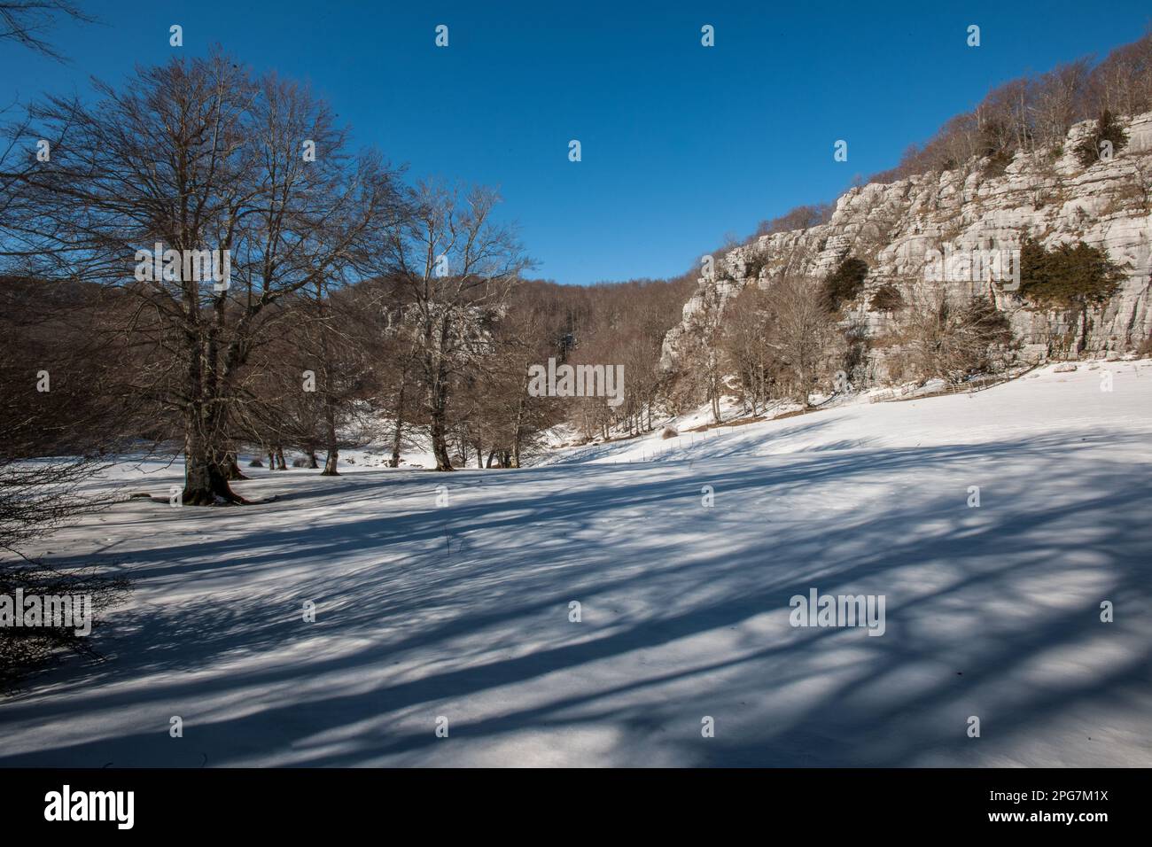 Alburni mountain hi-res stock photography and images - Alamy