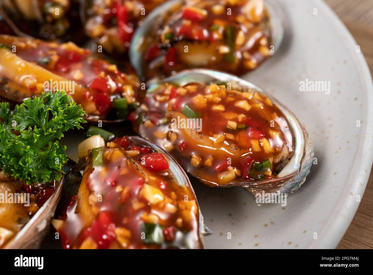 Delicious steamed abalone with spicy tomato sauce, Taiwanese five ...