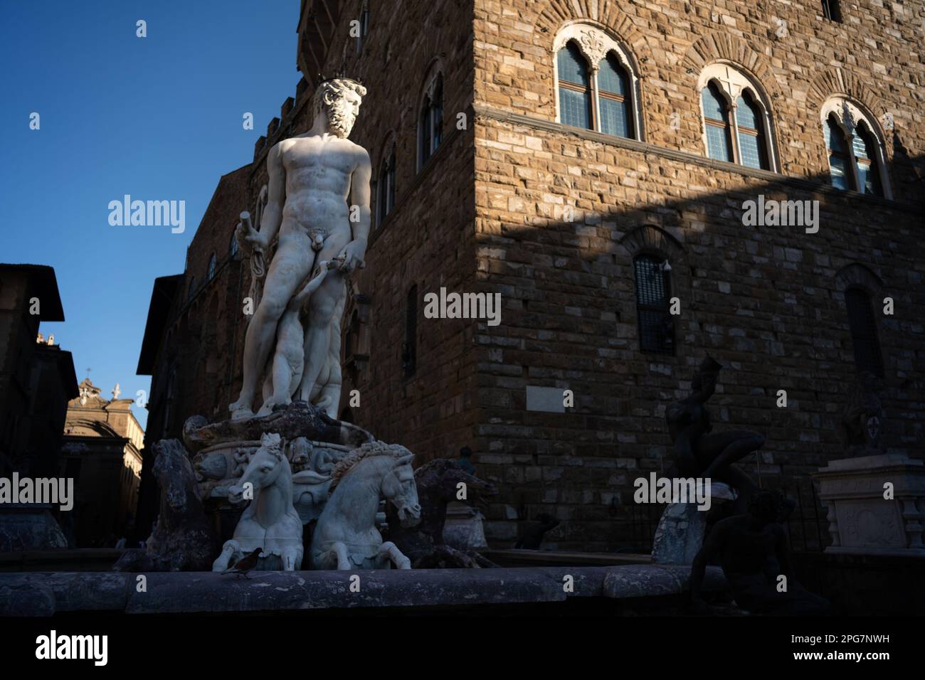 The Fountain of Neptune by artist Bartolomeo Ammannati in the Pizza ...