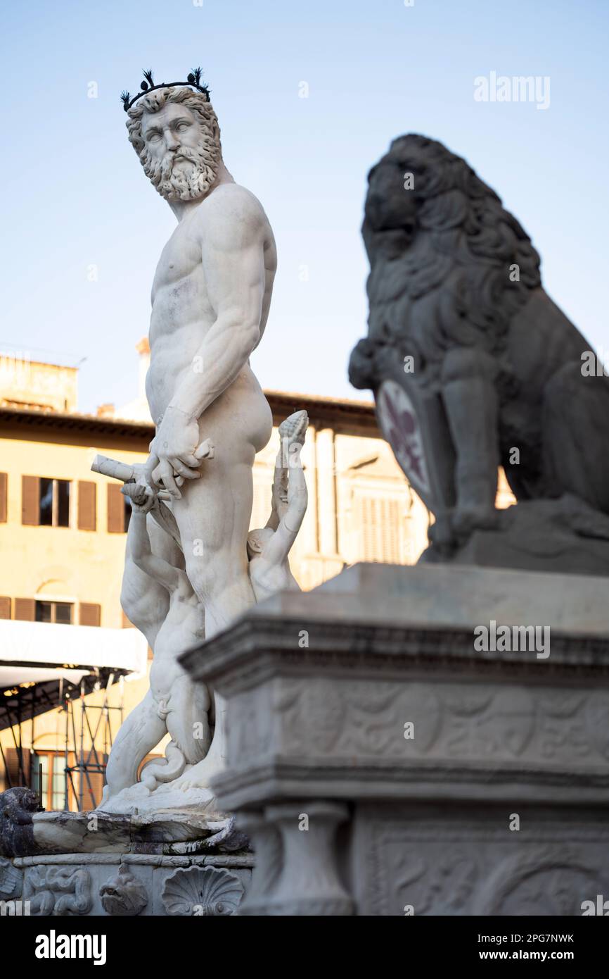 The Fountain of Neptune by artist Bartolomeo Ammannati in the Pizza ...