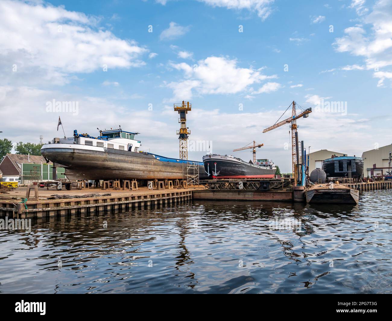Dutch shipyard hi-res stock photography and images - Alamy