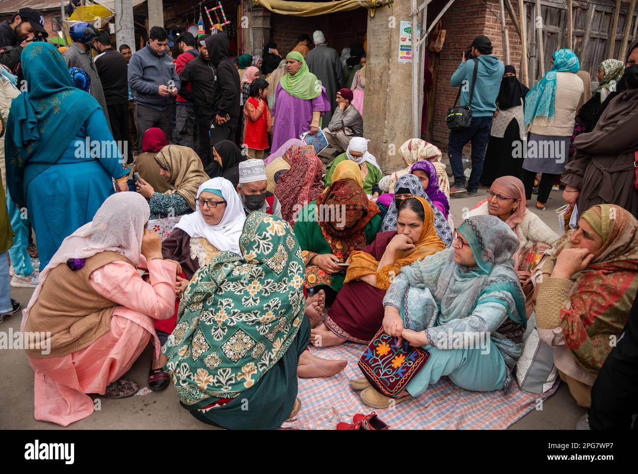 Leeching hi-res stock photography and images - Alamy