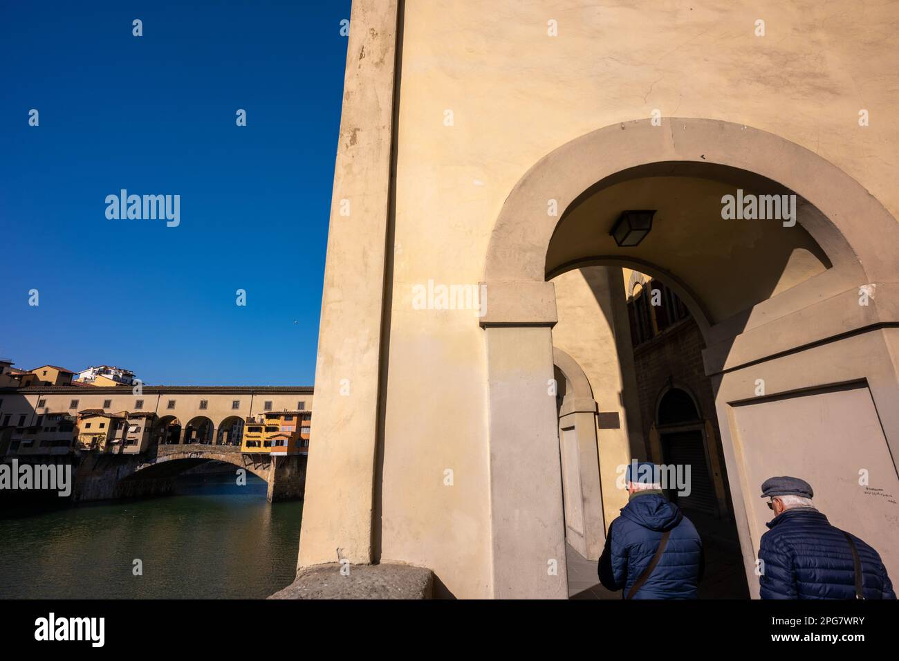 The famous Ponte Vecchio bridge in Florence with the Vasari corridor ...