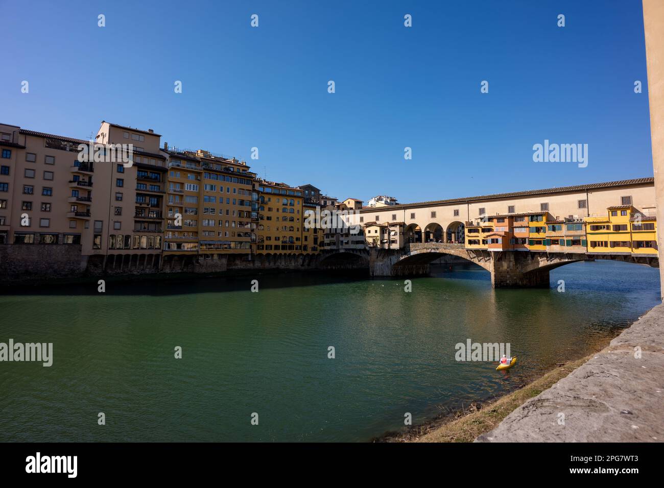 The famous Ponte Vecchio bridge in Florence with the Vasari corridor ...
