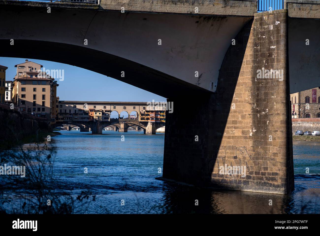 The famous Ponte Vecchio bridge in Florence with the Vasari corridor ...