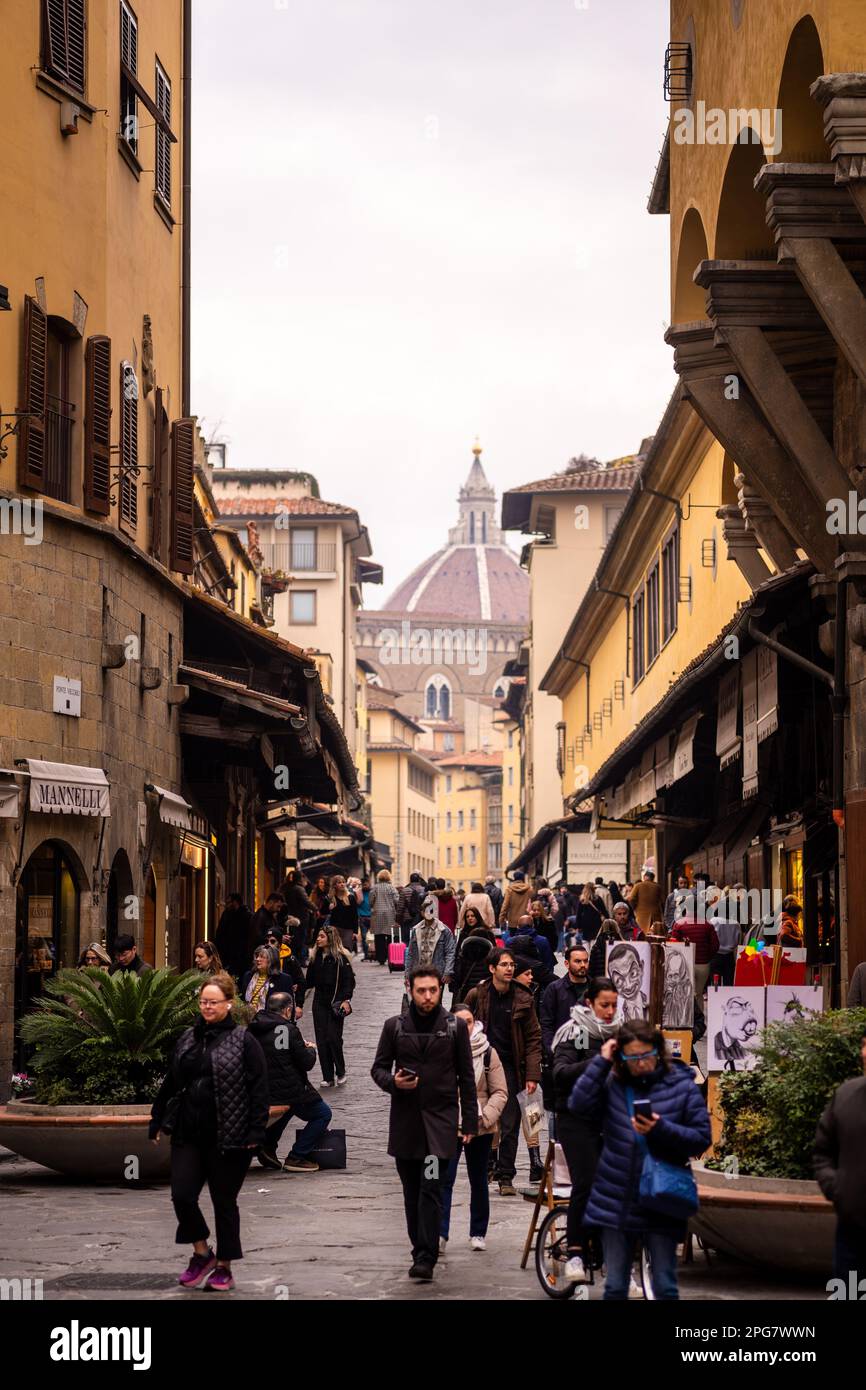 The famous Ponte Vecchio bridge in Florence with the Vasari corridor ...