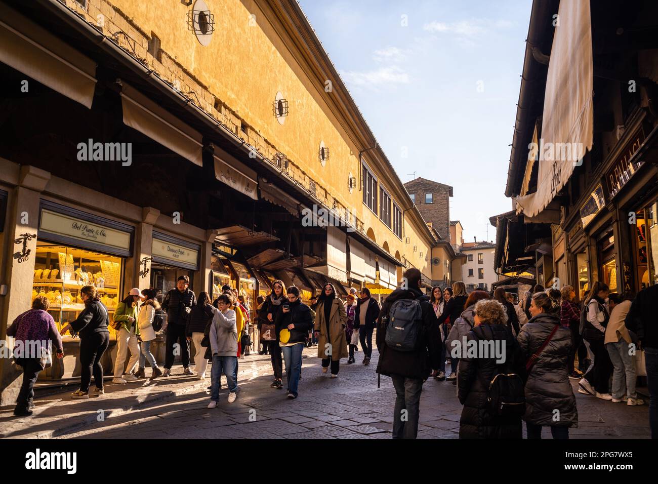 The famous Ponte Vecchio bridge in Florence with the Vasari corridor ...