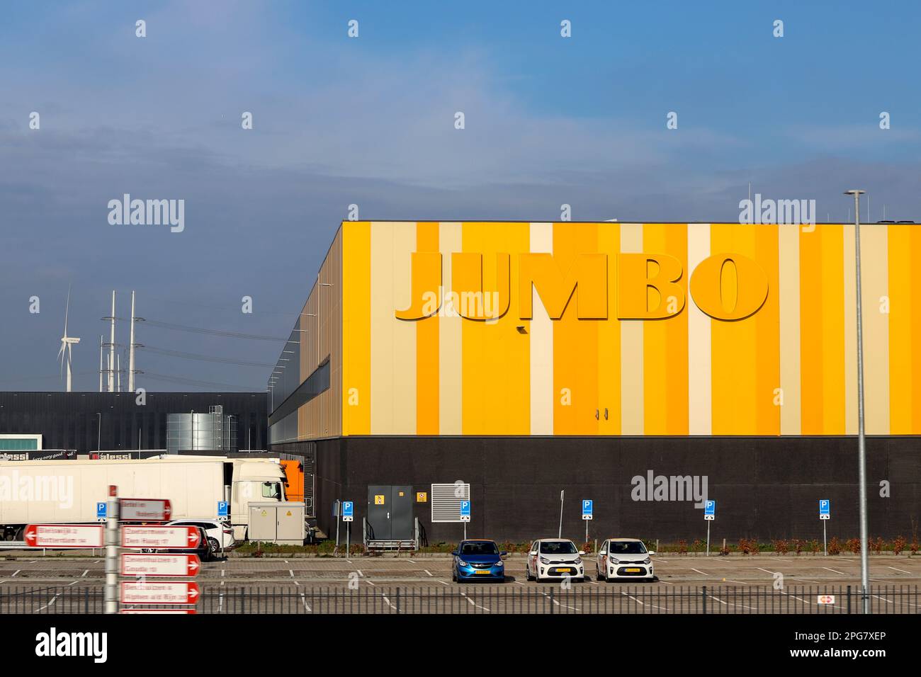 Jumbo distribution center hi-res stock photography and images - Alamy