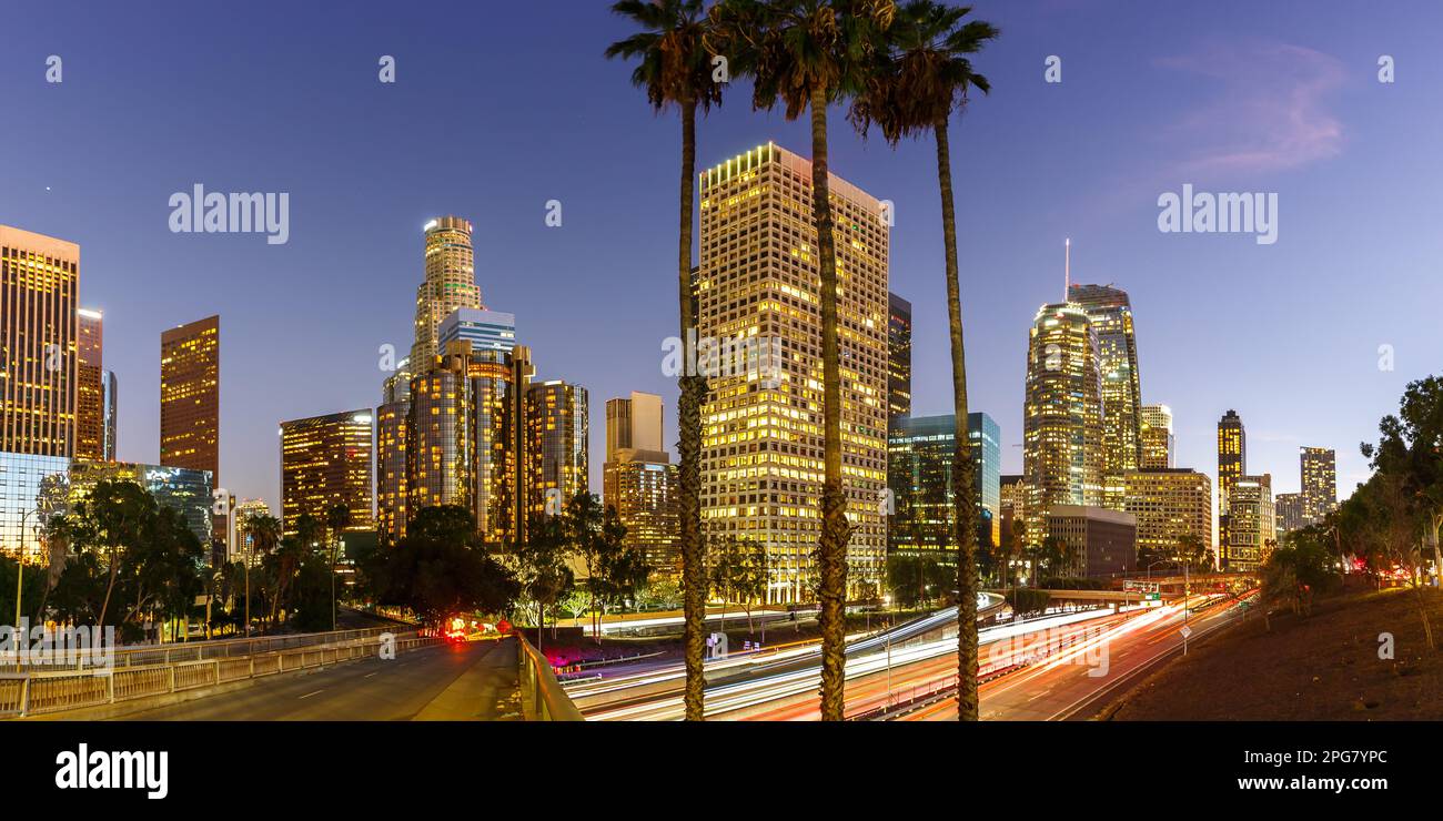 Los Angeles, USA - November 5, 2022: Downtown Los Angeles Skyline ...