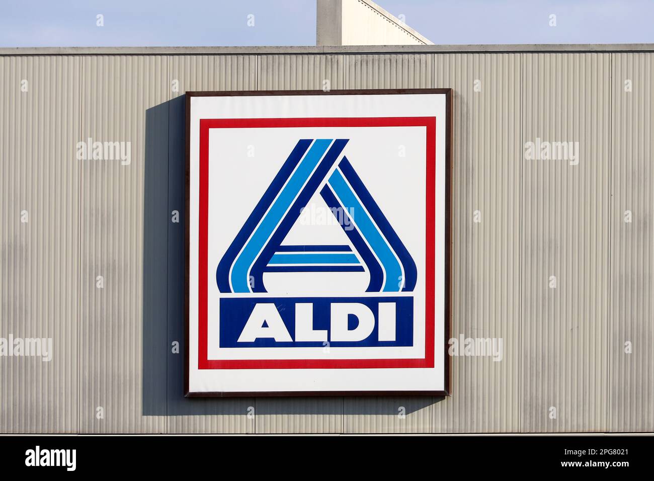 Aldi warehouse and distribution center in Bleiswijk in the Netherlands ...