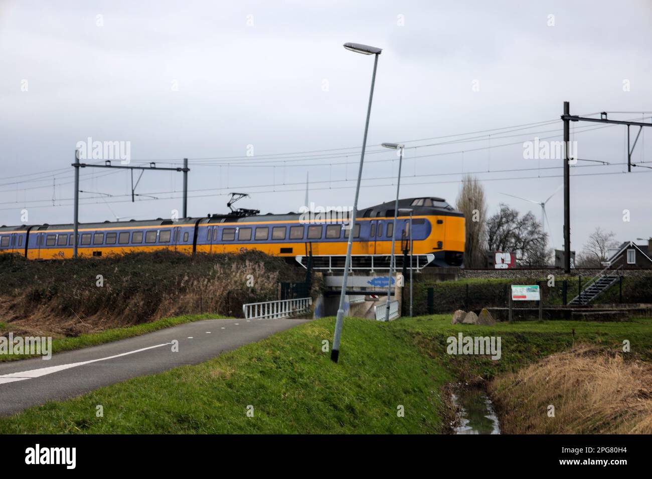 Tunnel under the railroad at the Zuidplaspolder at the Vijfde tochtweg ...