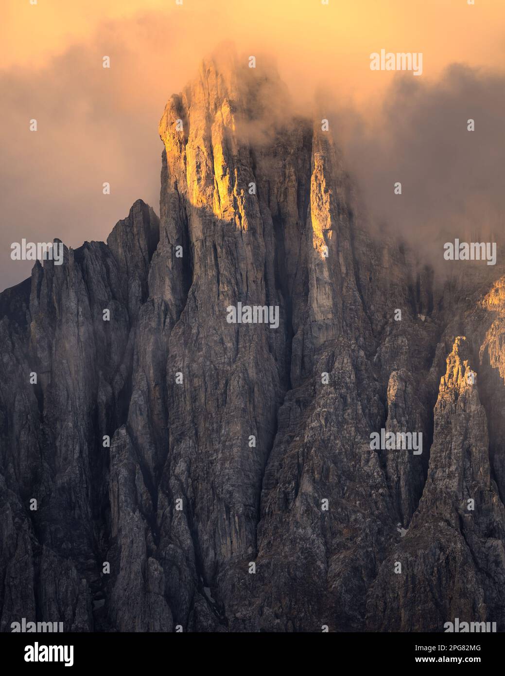 Grandiose setting hi-res stock photography and images - Alamy