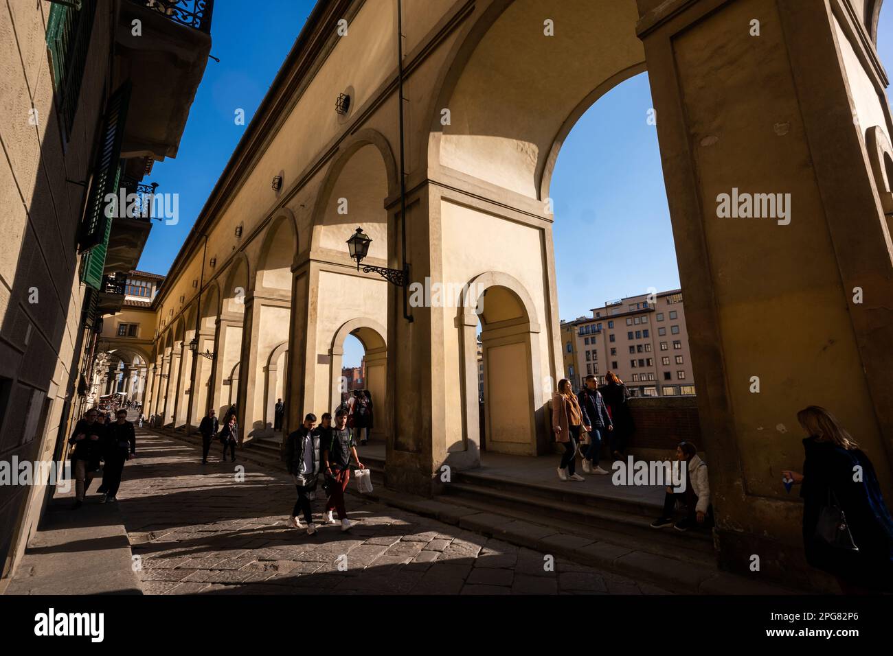 The Vasari Corridor connected the Palazzo Vecchio to the Pitti Palace ...