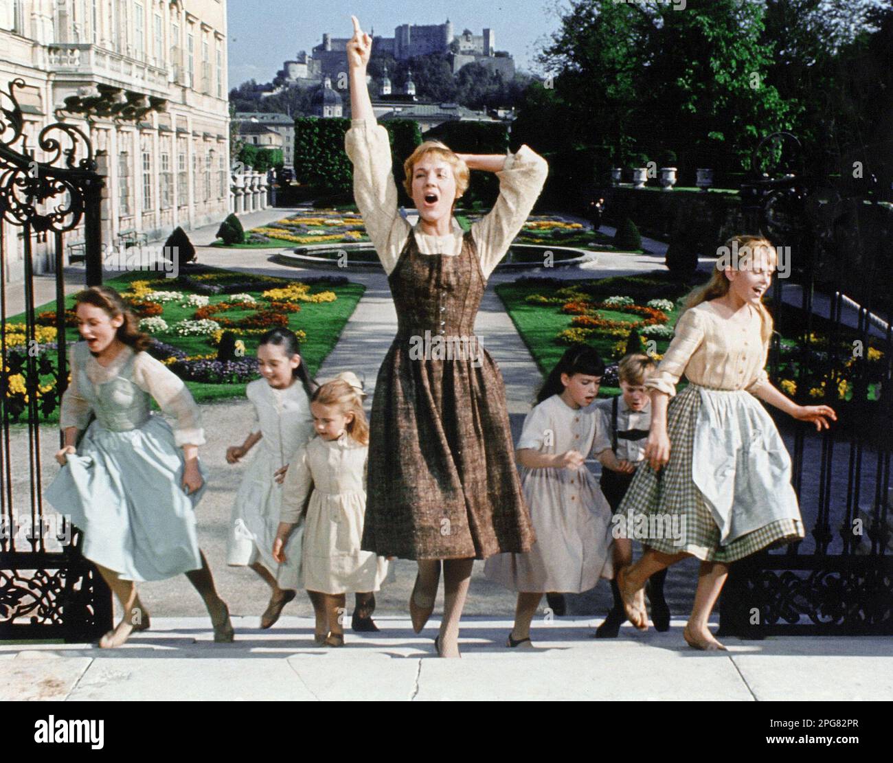 The sound of music 1965 hi-res stock photography and images - Alamy