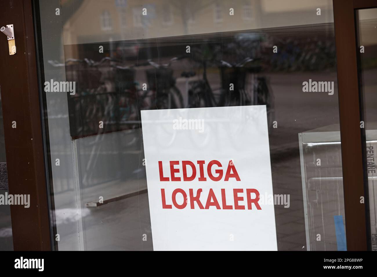 Signs and symbols, a sign for vacant premises Stock Photo - Alamy